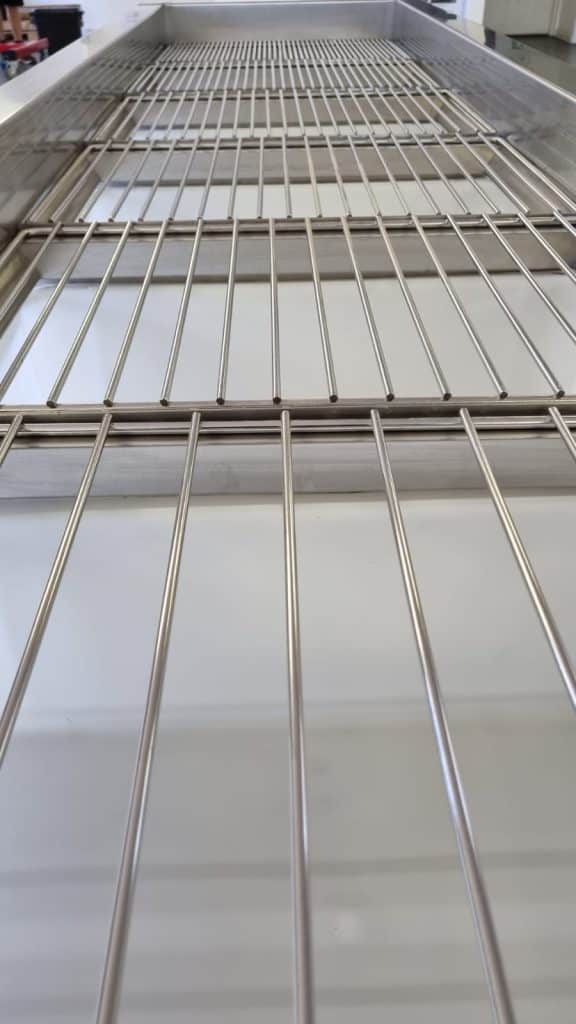 Stainless Steel Bud Sorter Table | The Best Grow